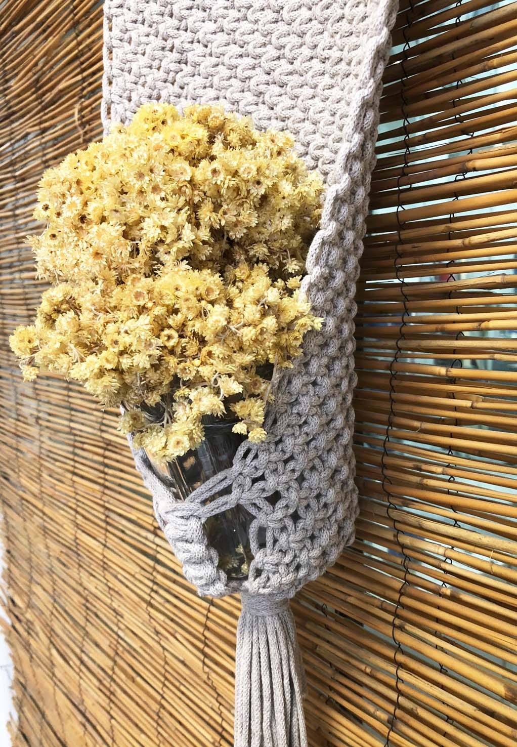 Macramé, suspension murale avec porte plante. Création, pièce unique ...